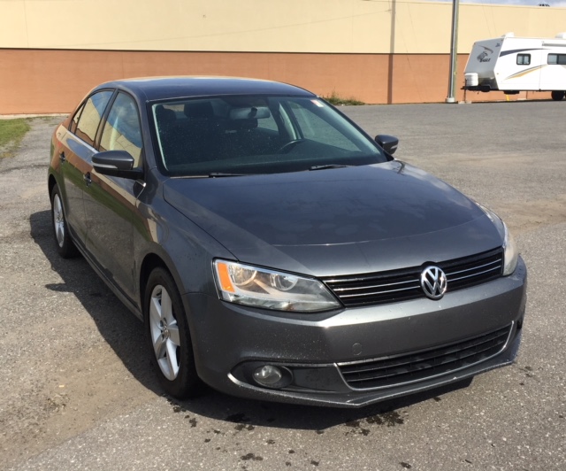 2012 Volkswagen Jetta Tdi Automatic | Avenues Sales & Leasing